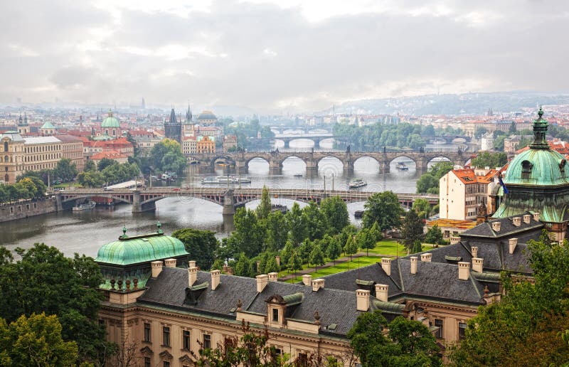 Praag stock foto. Image of molen, cultuur, water, tsjechisch - 26103912