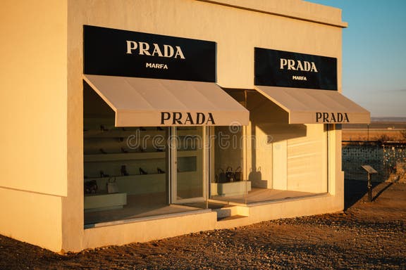 Prada Marfa at Sunrise, Valentine, Texas Editorial Image - Image of ...