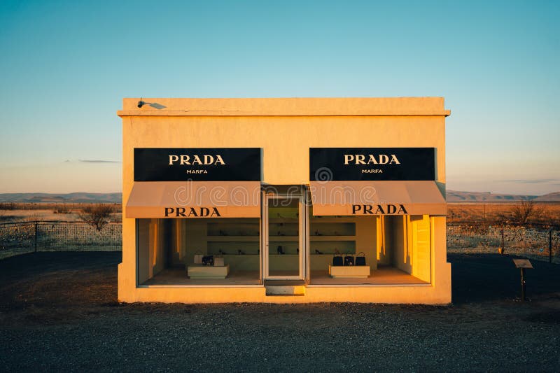 Prada Marfa at Sunrise, Valentine, Texas Editorial Stock Photo - Image ...