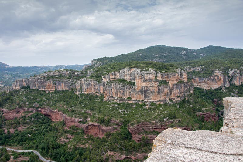 Prades Mountains stock foto. Image of toneel, navels - 75151160