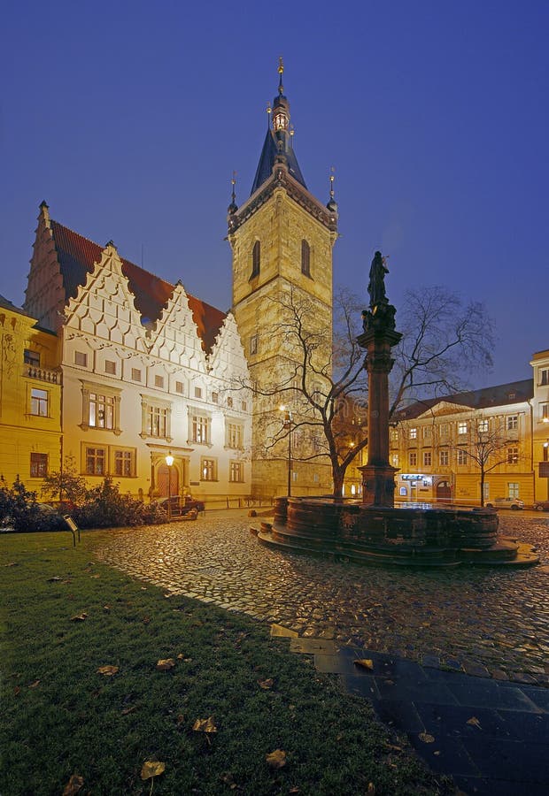 Prag - neues Rathaus stockfoto. Bild von ansicht, gotisch - 37242852