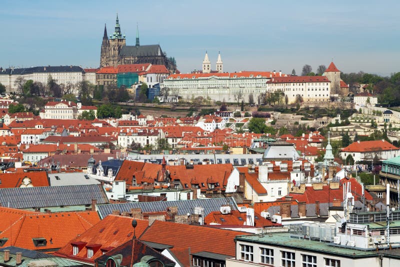 Praga, El Capital De La República Checa Foto editorial - Imagen de ...