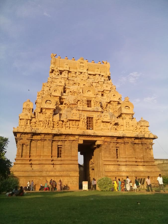 Rajaraja Cholan Temple Entry Pragadeeswarar Temple Editorial Photo ...