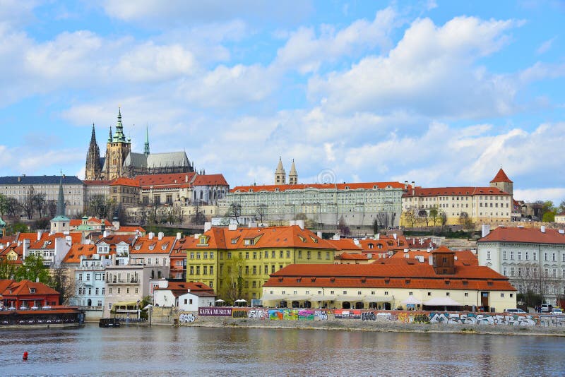 Prague Castle complex editorial photography. Image of emperor - 88211032