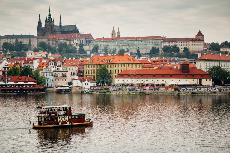 Prague redaktionell arkivbild. Bild av tjeck, turism - 102916657