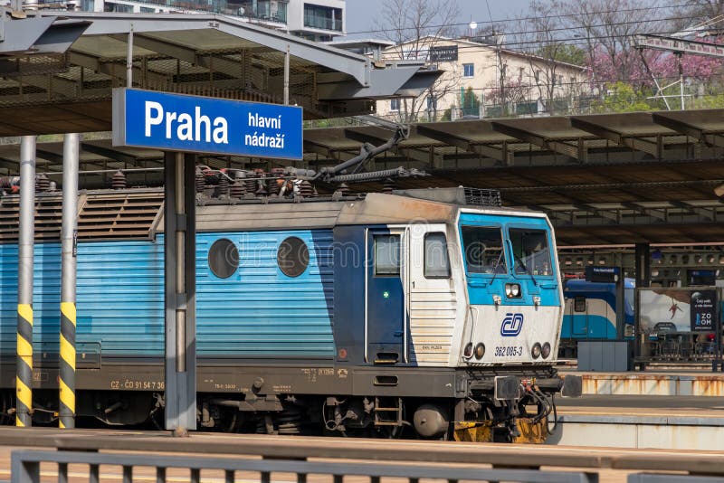 Prague Czech Republic Main Station - the Largest Railway Station ...