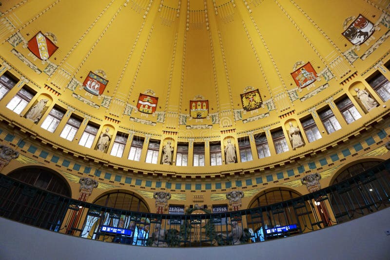 Prague Main Train Station Hall Stock Image - Image of history, tourism ...