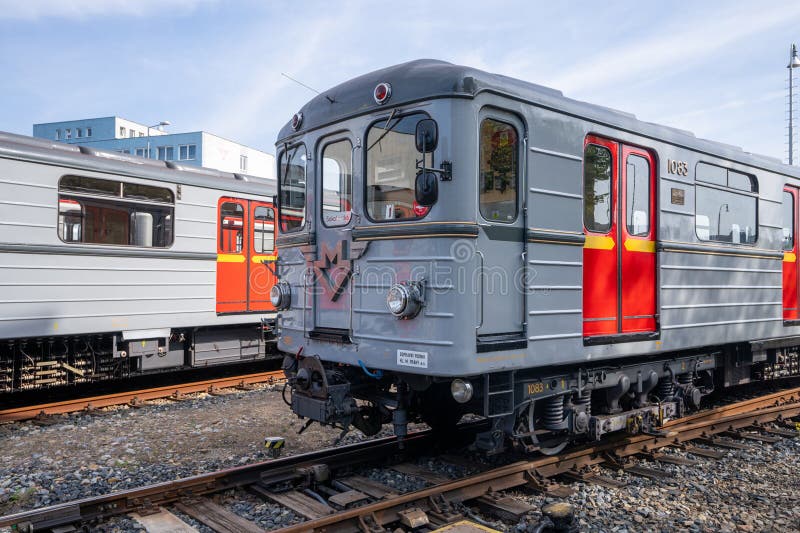 Prague subway trains editorial photography. Image of track - 314567027