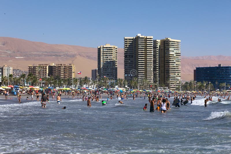 Praia De Cavancha Em Iquique, O Chile Imagem de Stock Editorial ...