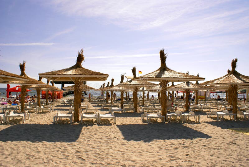 Praia De Mamaia Na Costa Do Mar Negro Imagem Editorial - Imagem de ...