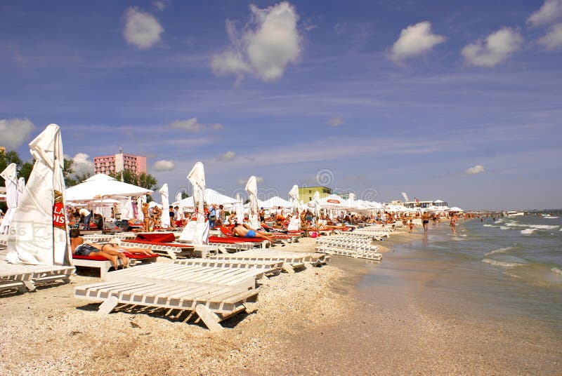 Praia De Mamaia Na Costa Do Mar Negro Imagem Editorial - Imagem de ...