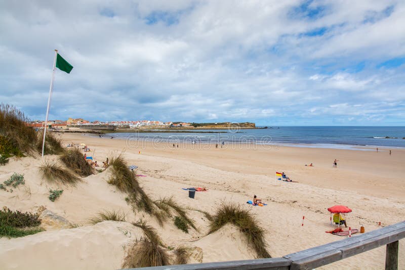 Praia de Peniche de Cima imagen editorial. Imagen de recorrido - 97049715