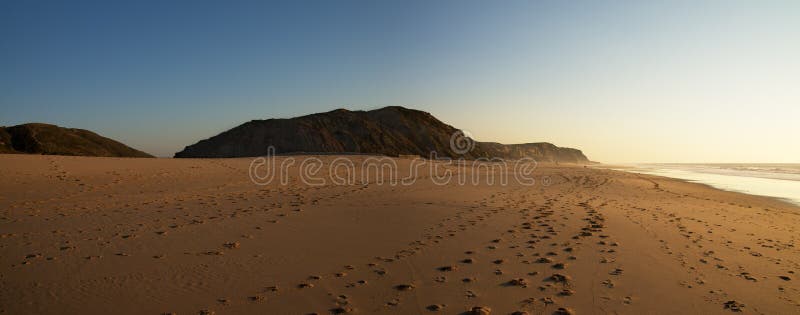 Praia De Santa Rita, Portugal Foto de Stock - Imagem de fotografia ...