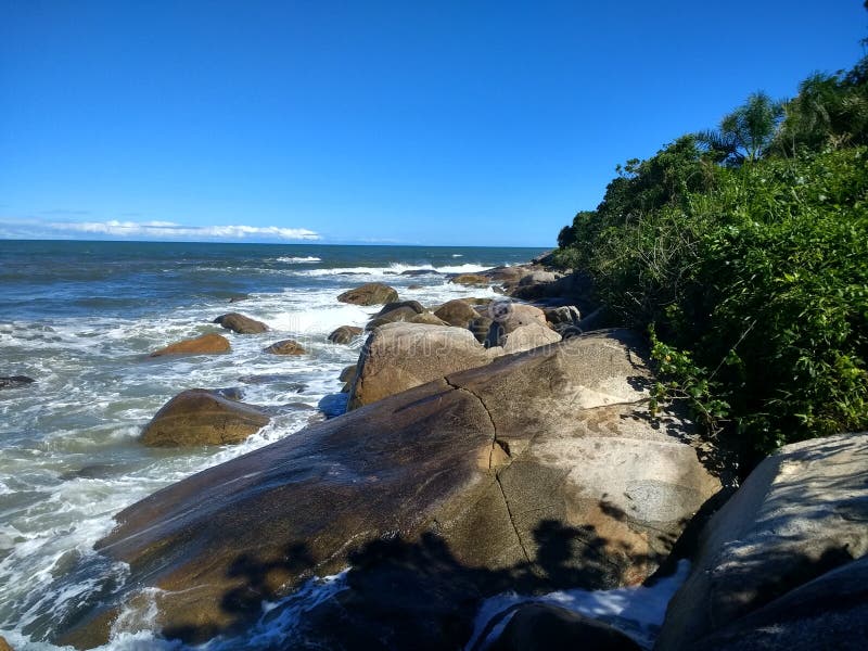 Praia pontal do parana imagem de stock. Imagem de sunbeam - 238642889