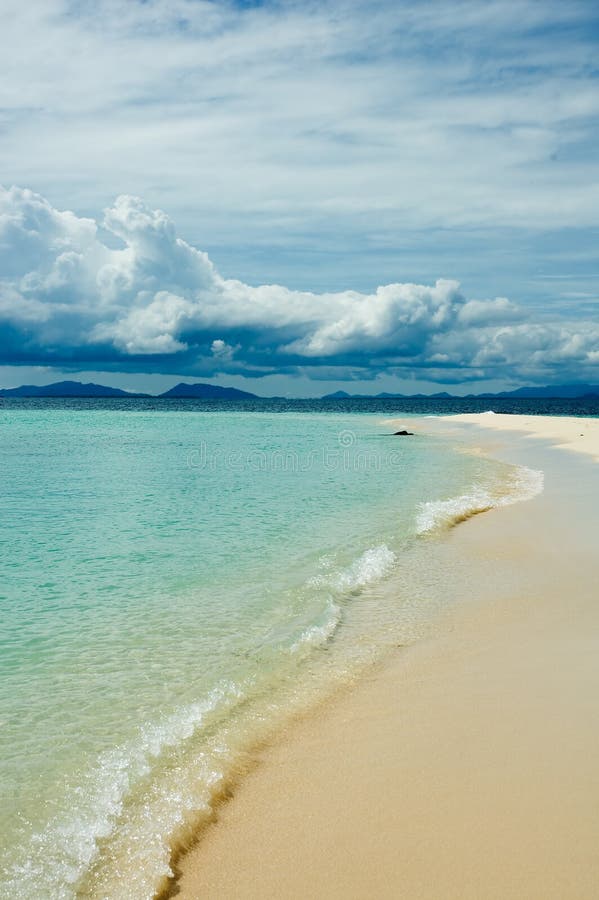 Praia tropical foto de stock. Imagem de tropical, praia - 1818304