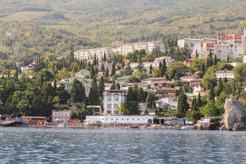 Praias da cidade na costa fotografia editorial. Imagem de rochas ...