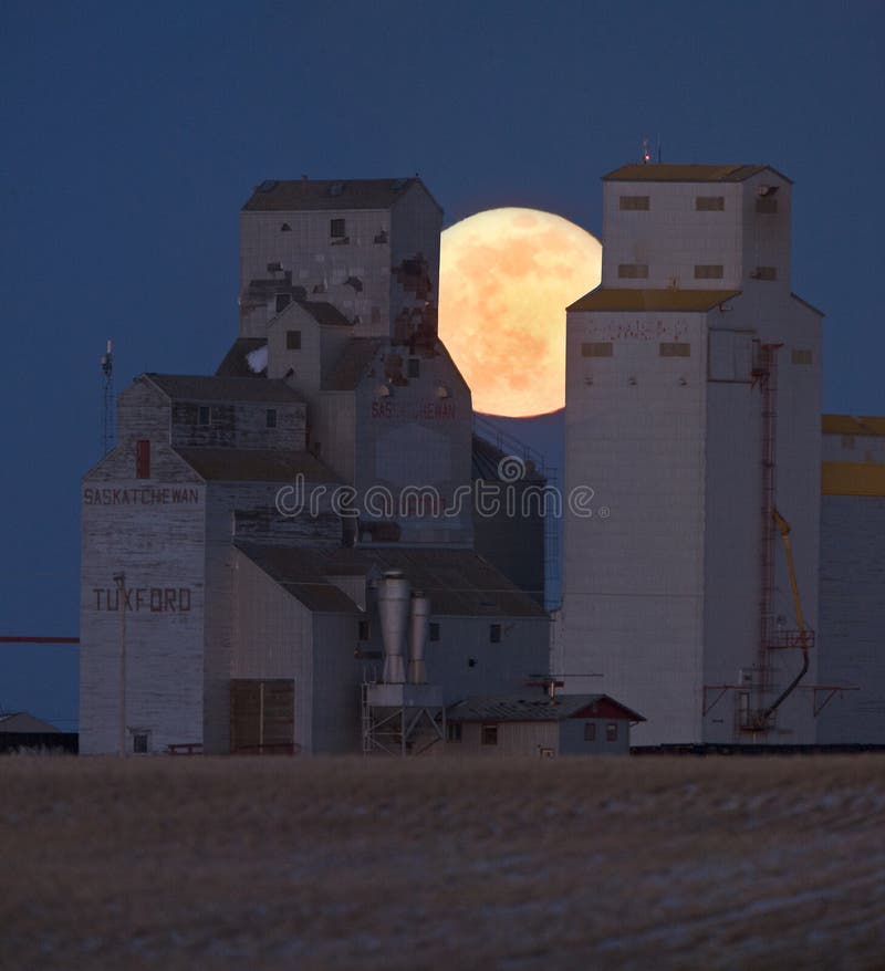 Prairie Grain Elevator editorial stock photo. Image of agriculture ...