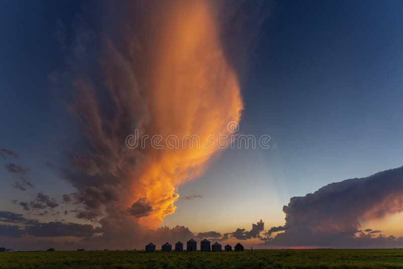Prairie Storm Clouds stock image. Image of climate, weather - 269772353