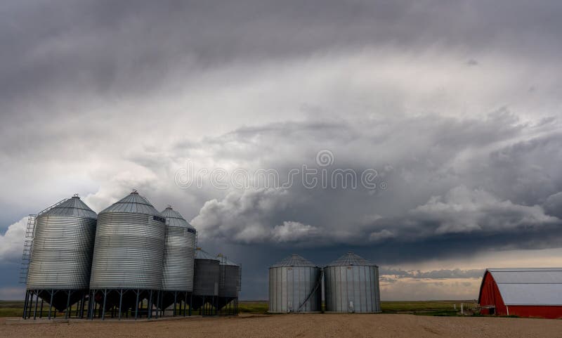 Prairie Storm Clouds stock image. Image of tornadic - 269772387