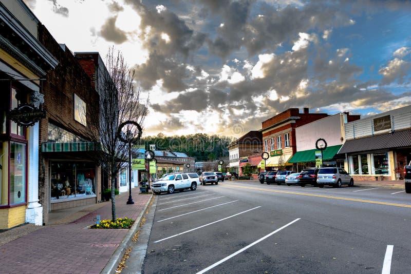 Prattville Main Street fotografia editoriale. Immagine di architettura ...