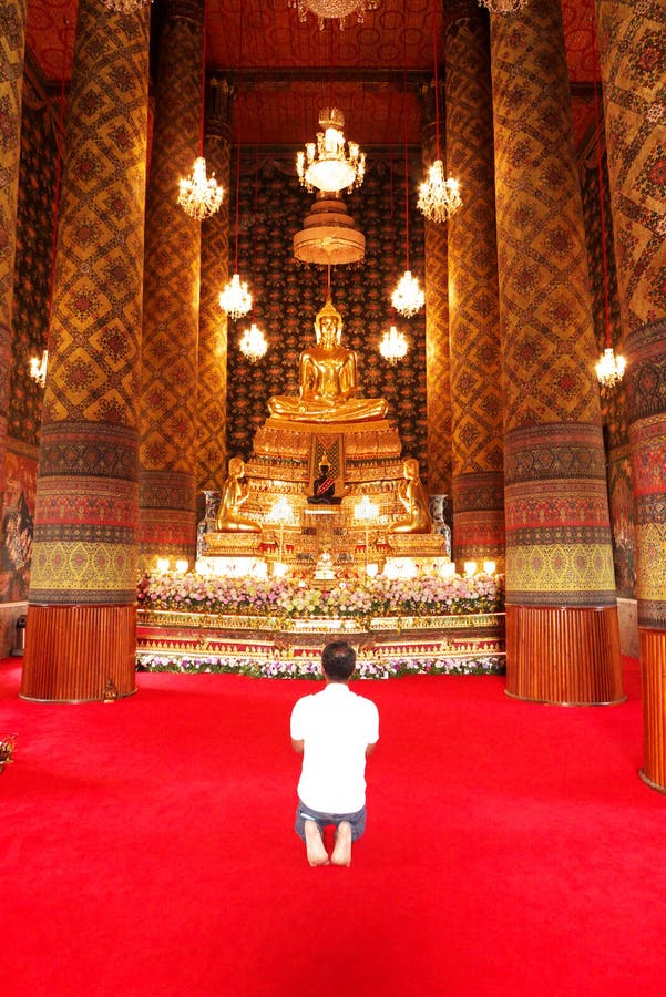 Pray in temple stock photo. Image of sculpture, meditation - 37250584