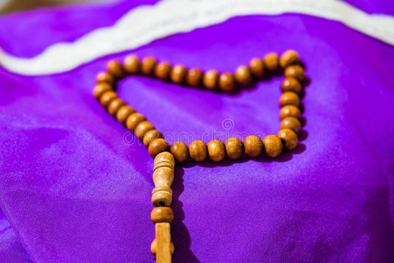 The Purple Prayer Flower that Was Exposed To the Thin Rainwater Stock ...