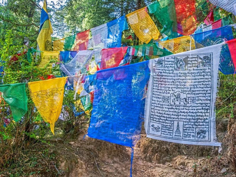 Prayer flags editorial stock photo. Image of landscape - 40174203
