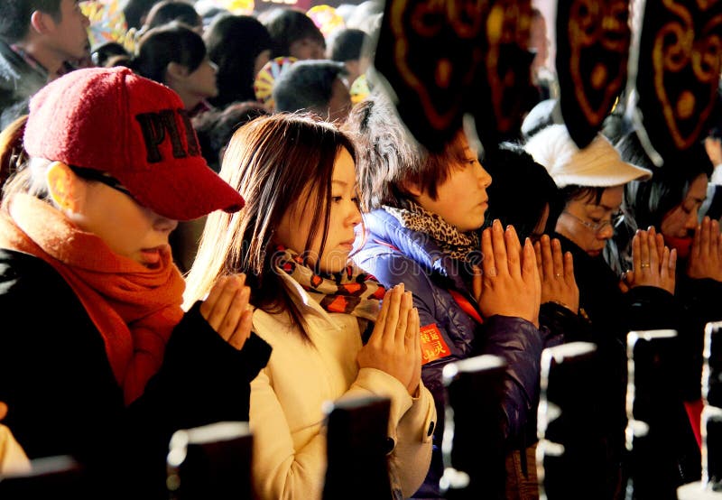 Prayers in Chinese temple editorial stock photo. Image of prays - 23124443