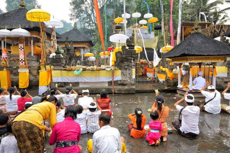 Prayers at Puru Tirtha Empul Temple, Bali Editorial Photo - Image of ...
