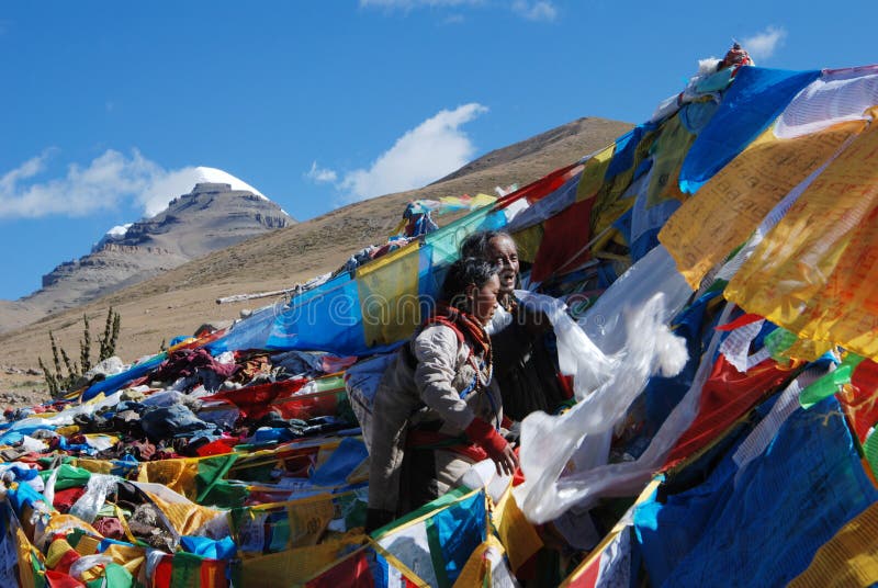 Praying around Kailash editorial photography. Image of buddhist - 27617677