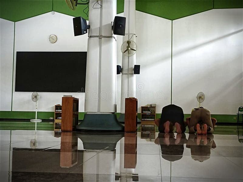 Praying Shalah in the Mosque Stock Photo - Image of mosque, shalah ...
