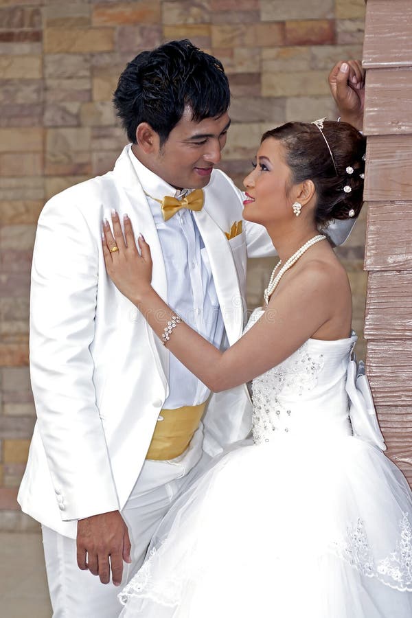 Pre-boda imagen de archivo. Imagen de novio, beso, pares - 36000151