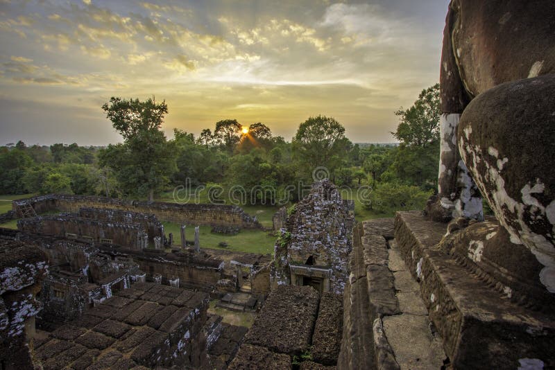 Pre Rup sunset 2 stock image. Image of sombre, grass - 37675685