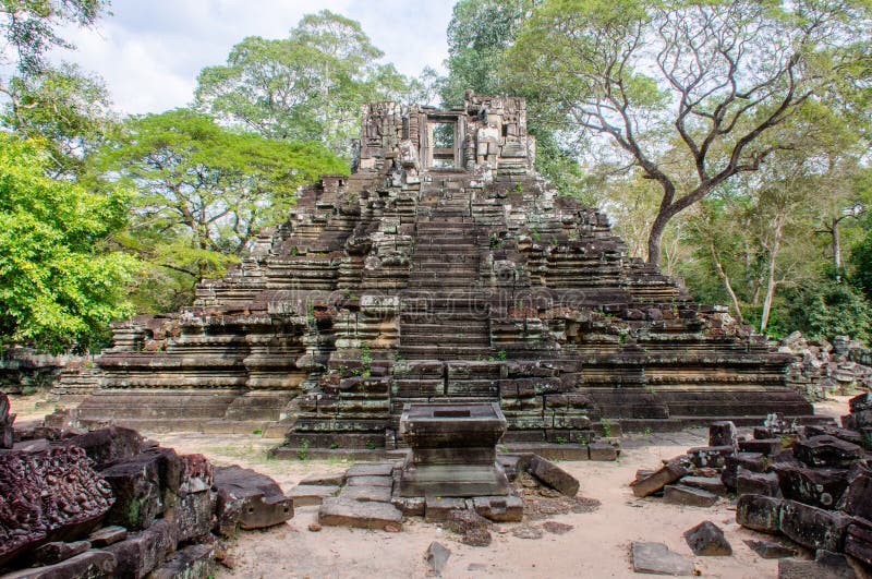Preah Pithu Temple, Angkor Thom Stock Image - Image of cambodia ...