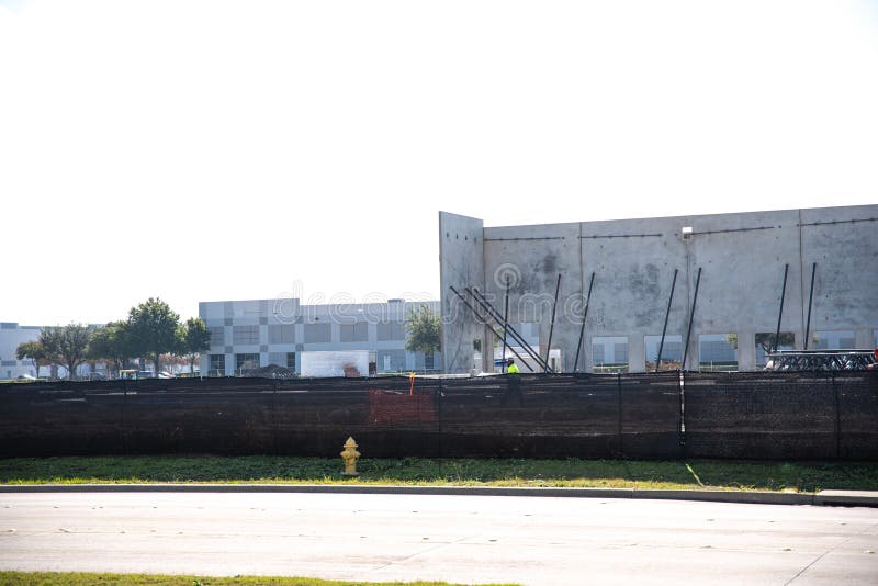 Precast Concrete Wall Panels, Prefabricated Mega Warehouse Building ...