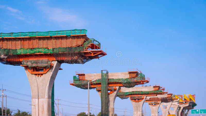 Precast Segmental Assembly Box Girder Formwork on Elevated Expressway ...