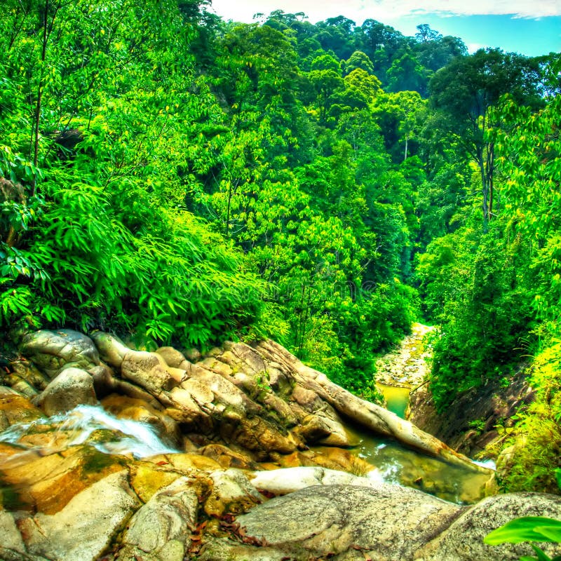 Precipicio foto de archivo. Imagen de cielo, aislamiento - 3360648