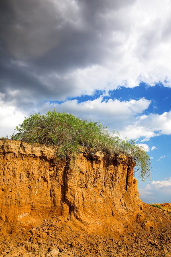 Precipicio de la arcilla foto de archivo. Imagen de blanco - 27033414