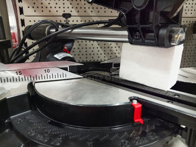 Precision Cutting Tool Action Showcases Intricate Craftsmanship ...