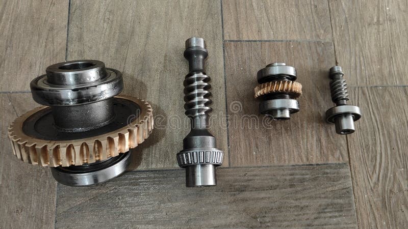 Precision in Motion: the Intricate Components of a Mechanical Gearbox ...