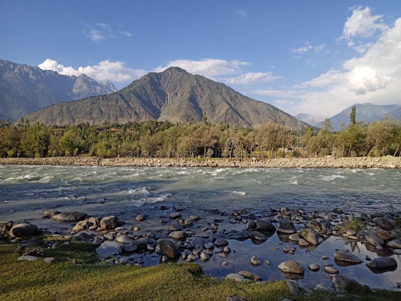 Preng Kashmir stock image. Image of view, coast, cloud - 210039931