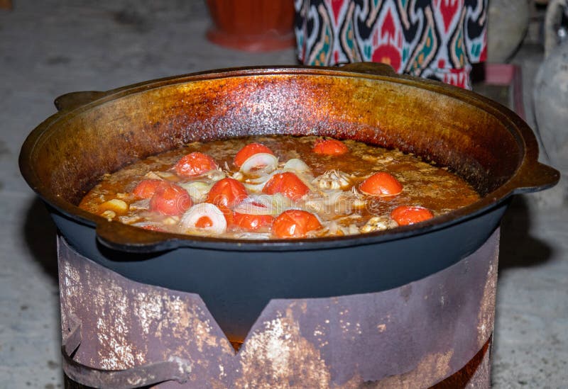 Preparation of Dimlama in Bukhara Stock Photo - Image of tomato, veal ...