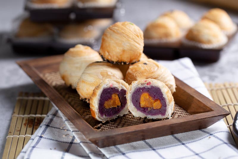 959 Chinese Puff Pastry Stock Photos - Free & Royalty-Free Stock Photos ...