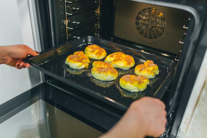 Preparing cake for bake stock image. Image of celebration - 109336001