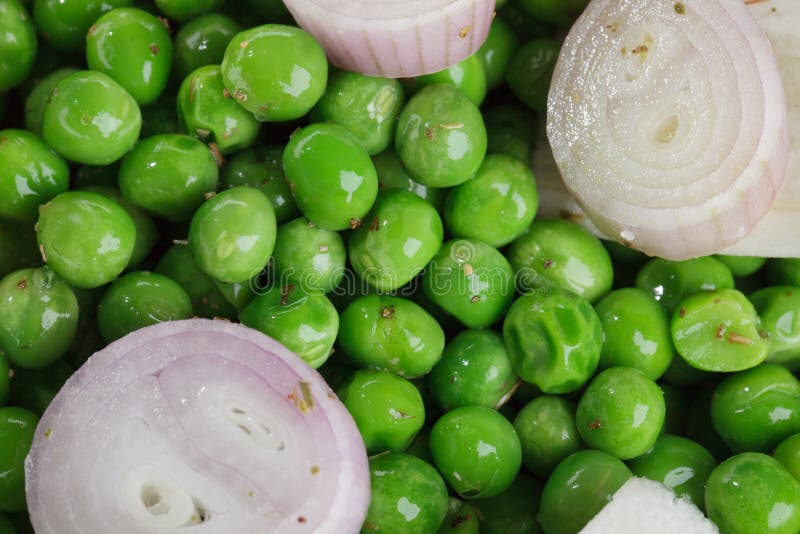 Preparing fresh Peas stock image. Image of root, thyme - 29205257
