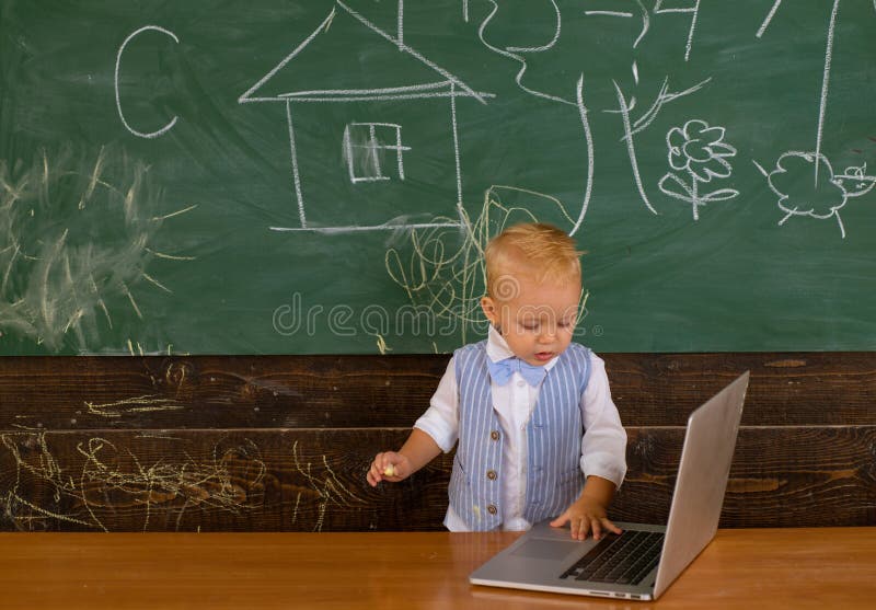 Preschool Kid Study with E-learning Technology in School. E-learning ...