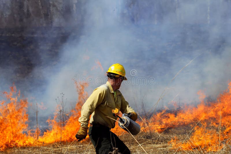 Prescribed Controlled Prairie Burn Editorial Image - Image of burn ...