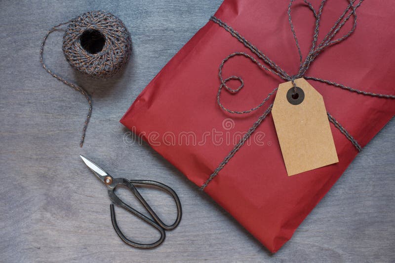 Present Red Pack Tag Retro Scissors Stock Photos - Free & Royalty-Free ...