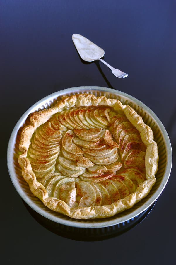 Presentation of Homemade Apple Pie Stock Image - Image of tasty, lunch ...