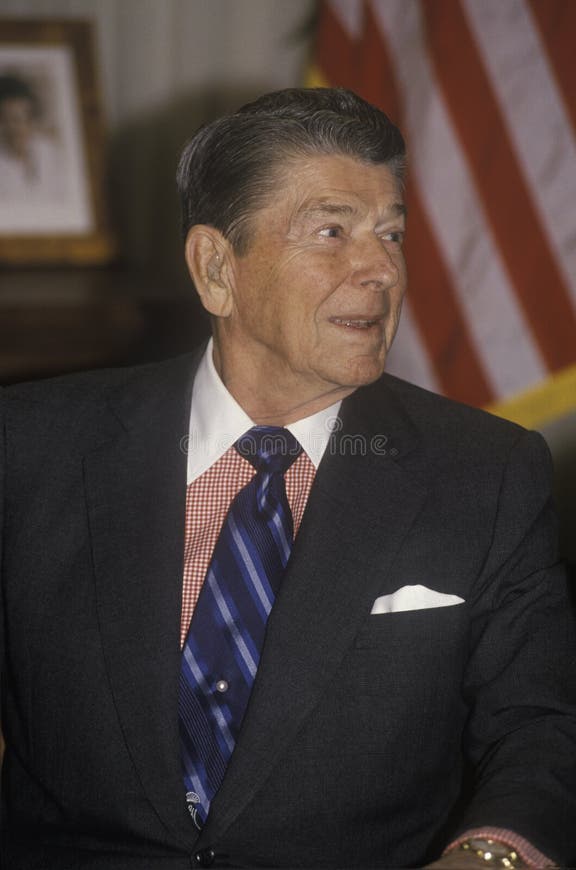 President Reagan editorial stock photo. Image of smile - 26274923